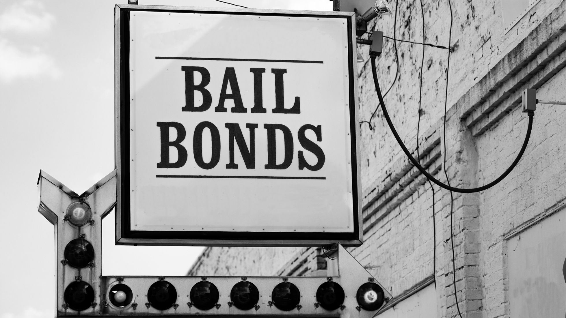 Bail Bond Calculator | Estimate Your Cost in Bakersfield, CA